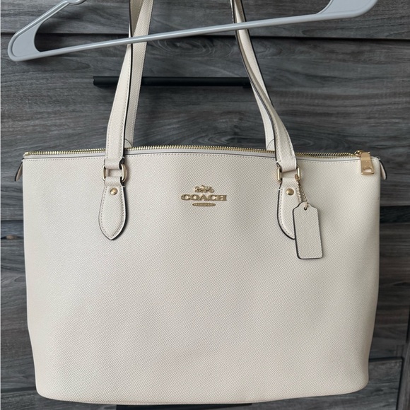 Coach | Bags | Coach Cream Tote Bag | Poshmark